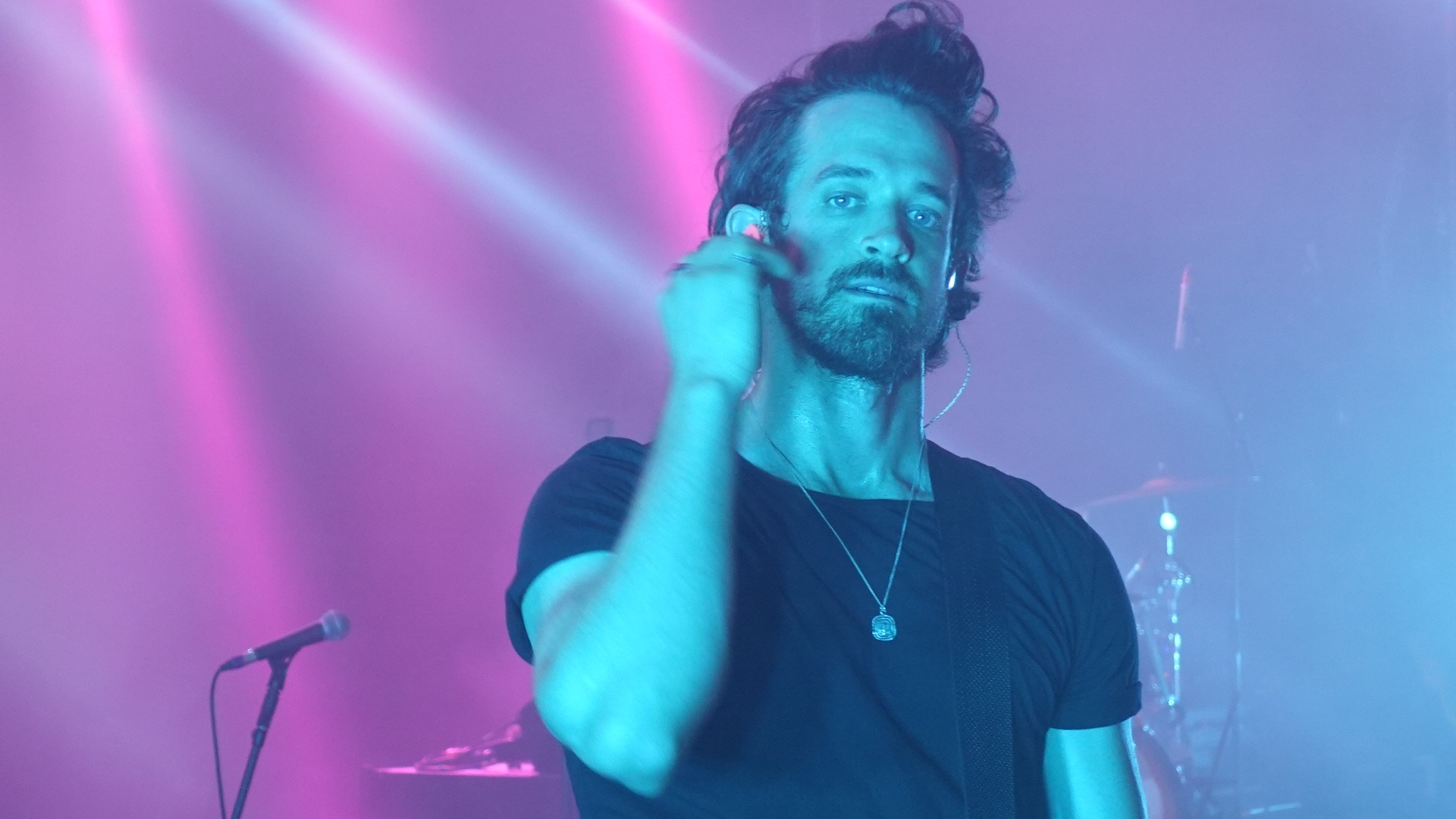 Saiba tudo sobre Alex Feder, o novo guitarrista do Linkin Park