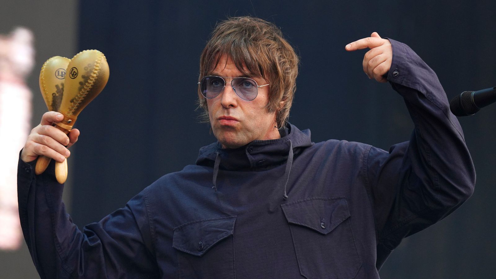 Liam Gallagher abandona ofensas e promete paz com Noel na reunião do Oasis