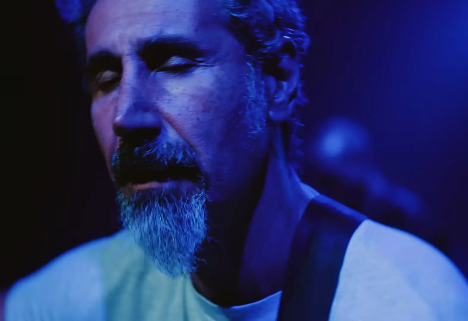 Assista: Serj Tankian lança clipe de Assista: Serj Tankian lança clipe de